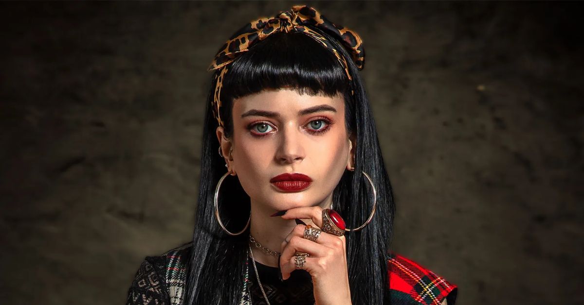 Ruth Codd, Traitor-Core & The New Gothic Aesthetic – Faz Fashion